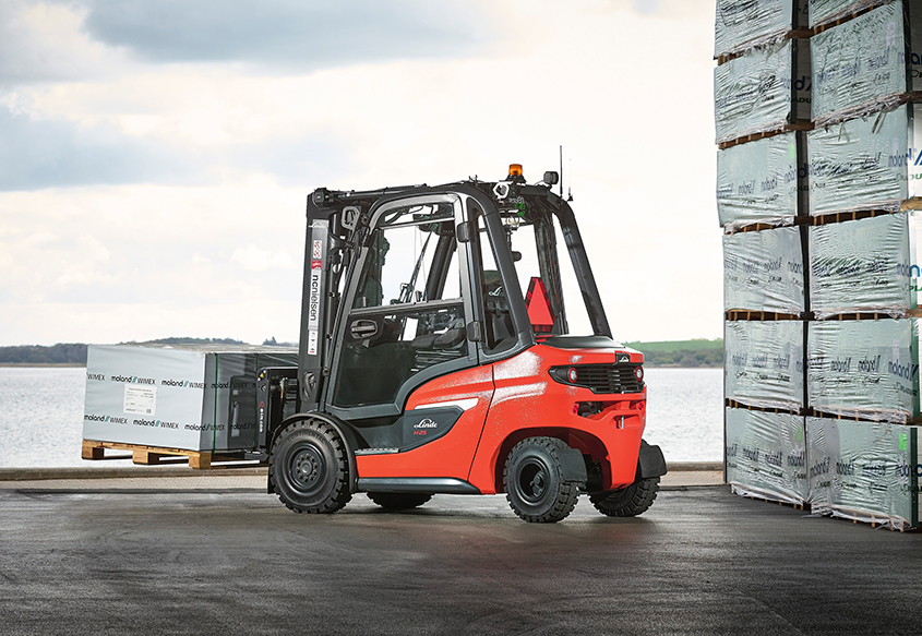 Gaffeltruck og maskiner - nye og brukte hos N. C. Nielsen